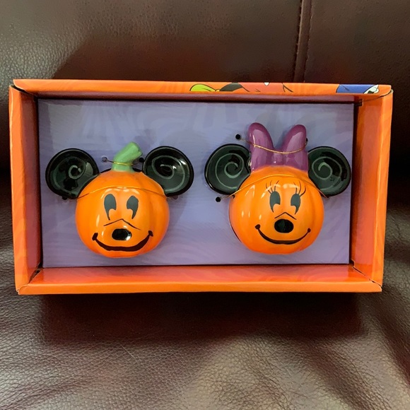 Disney | Kitchen | Disney Mickeyminnie Jack Olantern Sp Shaker Set ...